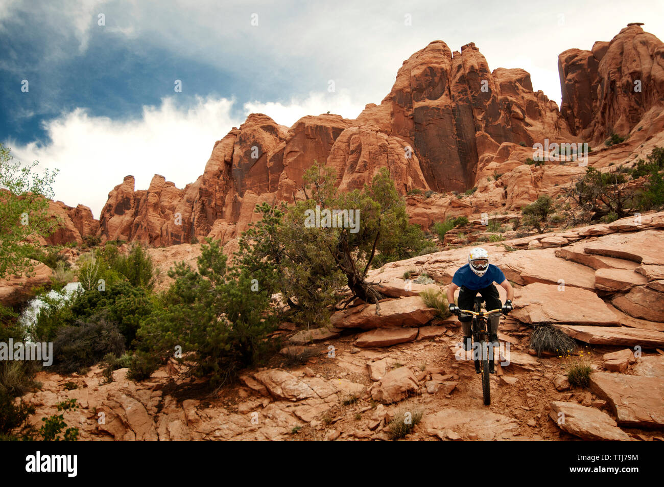 Cycling mountains hi-res stock photography and images - Alamy