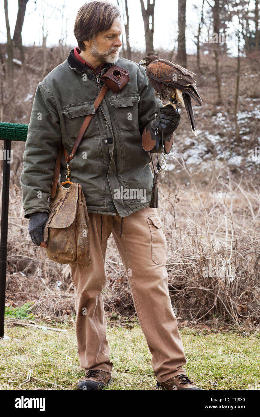 Man looking for wildlife hi-res stock photography and images - Alamy