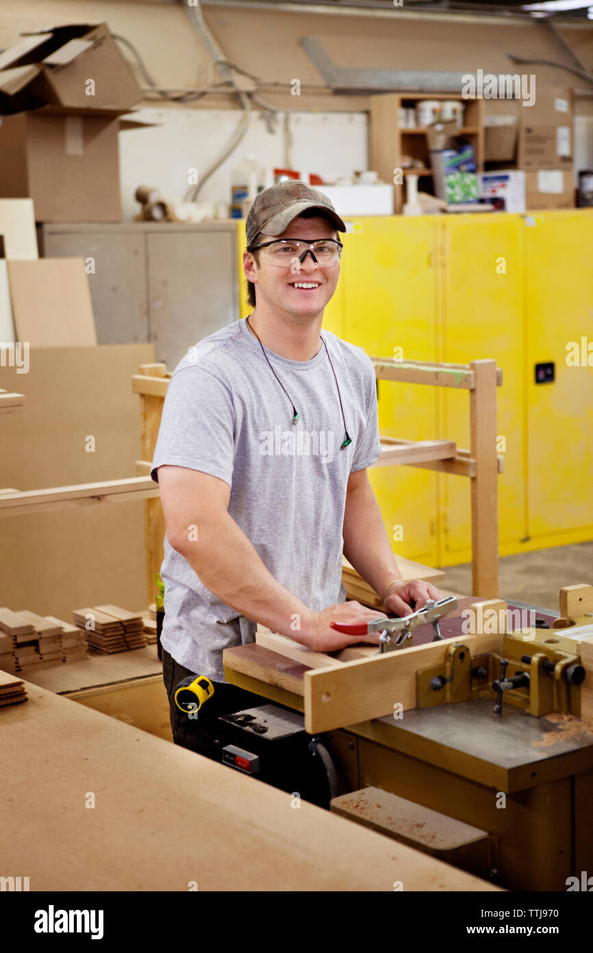 Male carpenter in uniform hi-res stock photography and images - Alamy