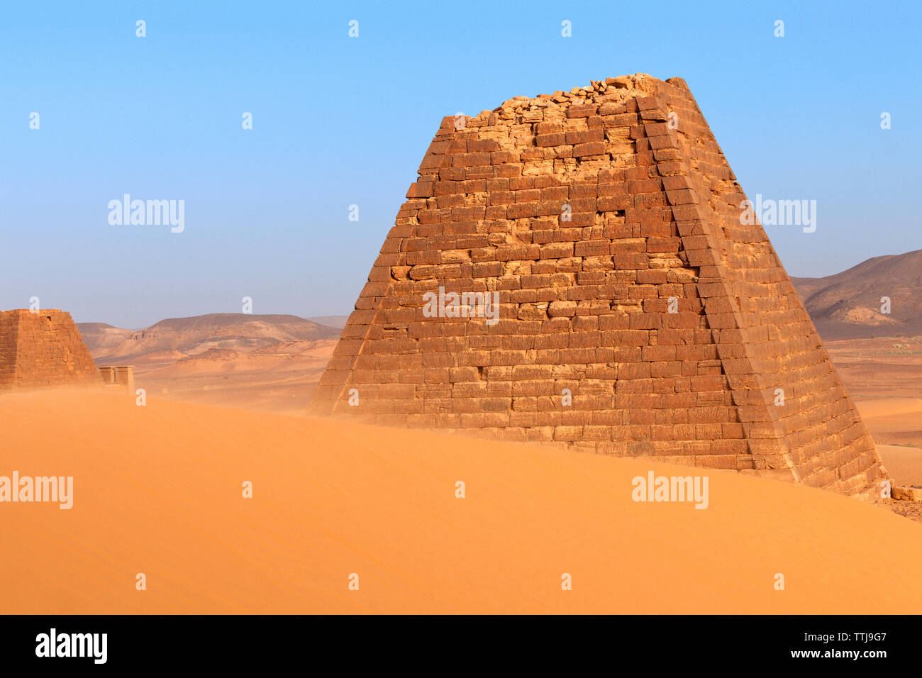Desert archaeology hi-res stock photography and images - Alamy
