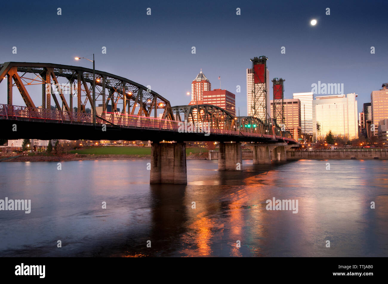 Bridge over river against hi-res stock photography and images - Alamy