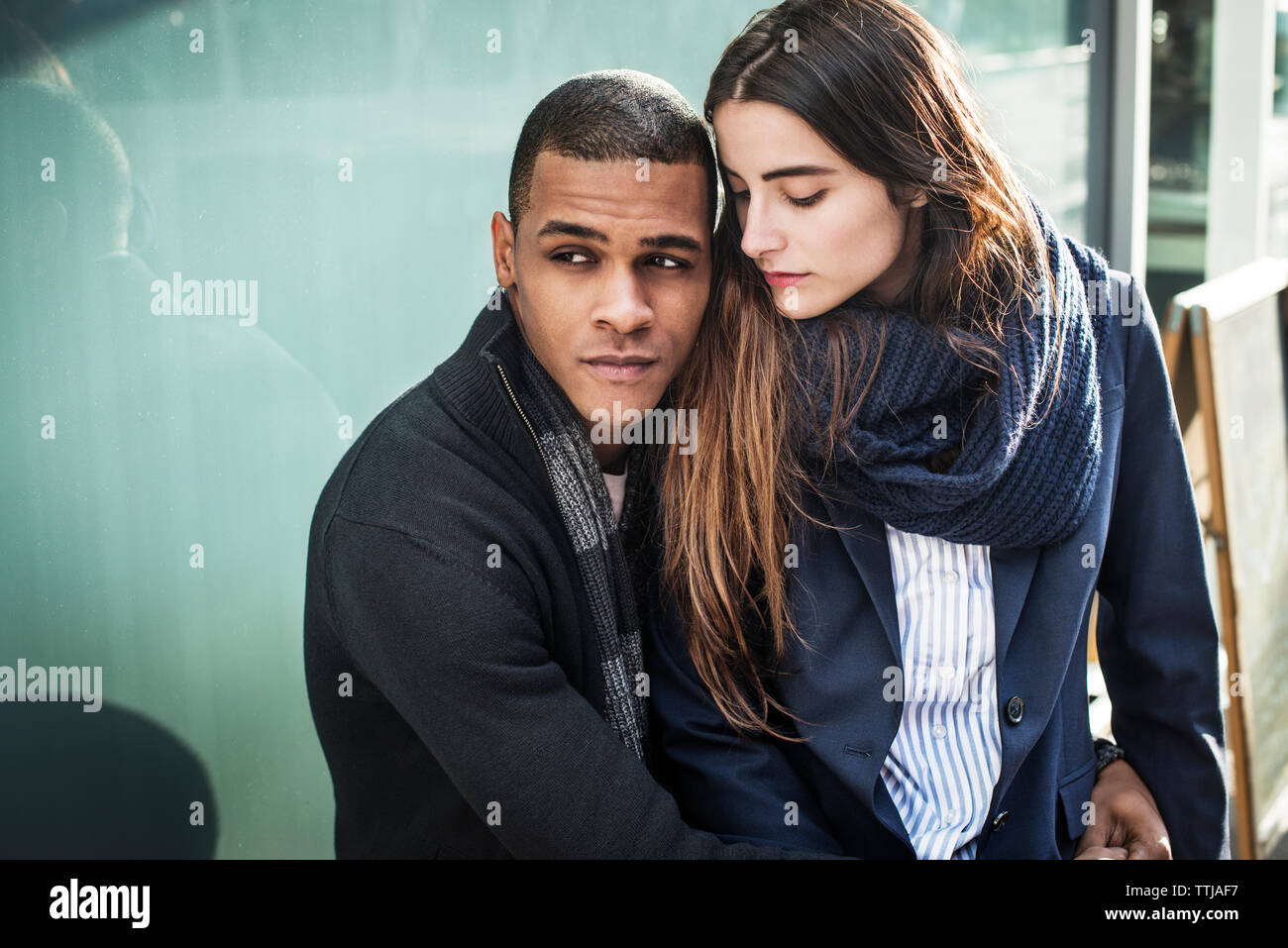 Couple sitting outside café hi-res stock photography and images - Alamy