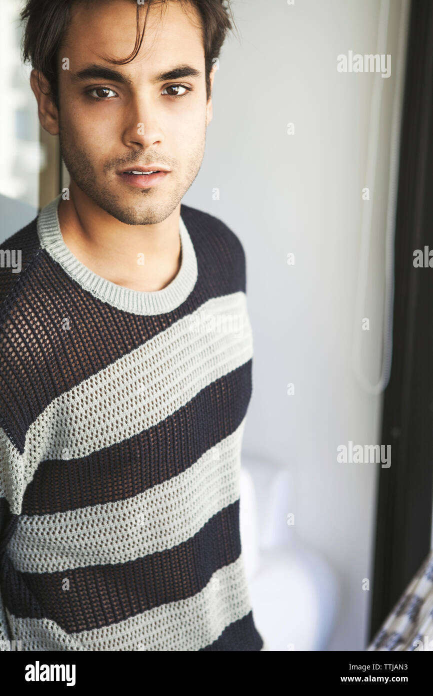 21 standing hi-res stock photography and images - Alamy