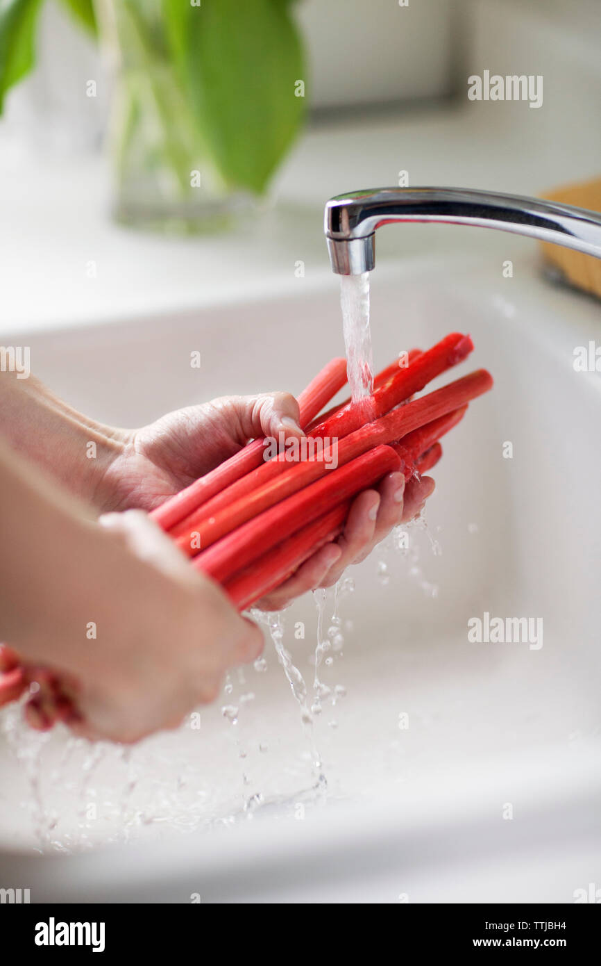 Old hands washing hi-res stock photography and images - Alamy