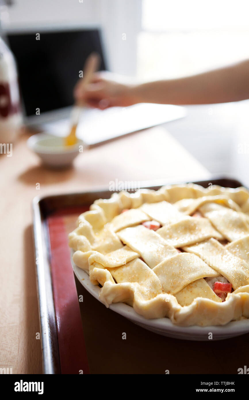 Hand holding pie hi-res stock photography and images - Alamy