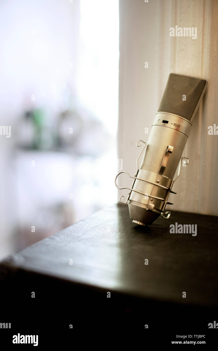 Microphone table hi-res stock photography and images - Alamy