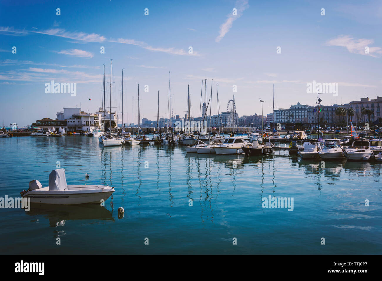 Harbor bari italy hi-res stock photography and images - Alamy