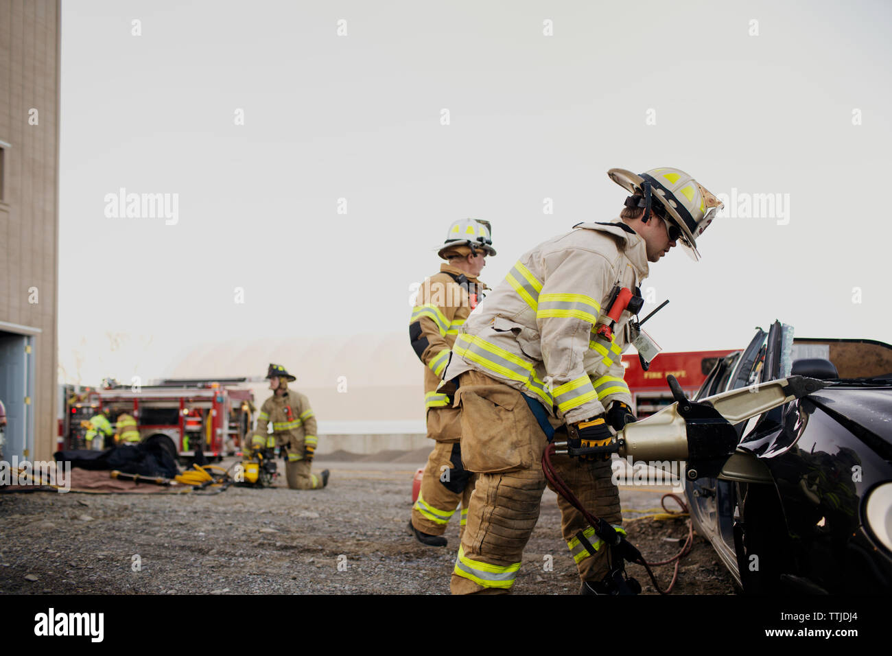 Cutting practice hi-res stock photography and images - Alamy