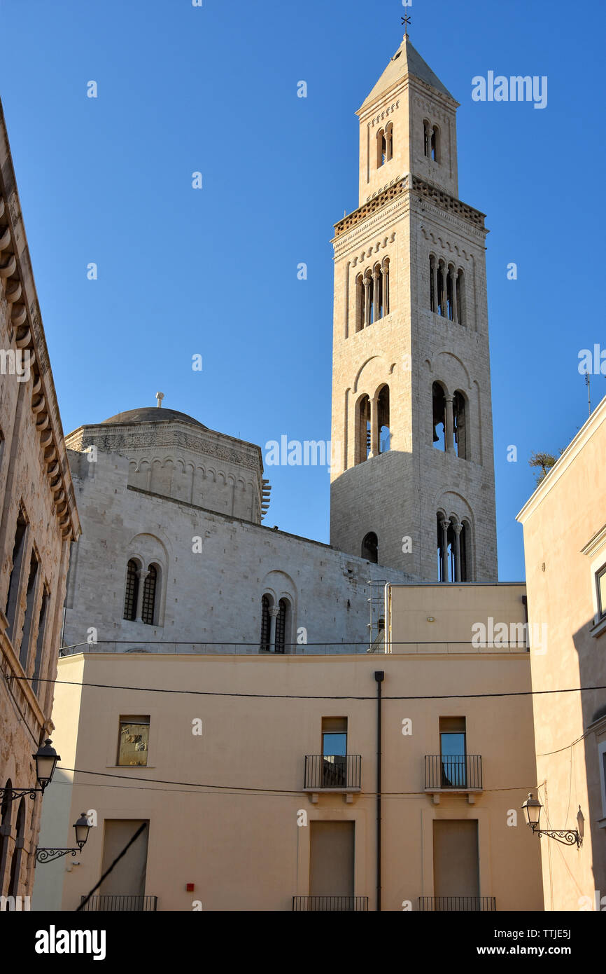 Duomo bari puglia italy hi-res stock photography and images - Alamy