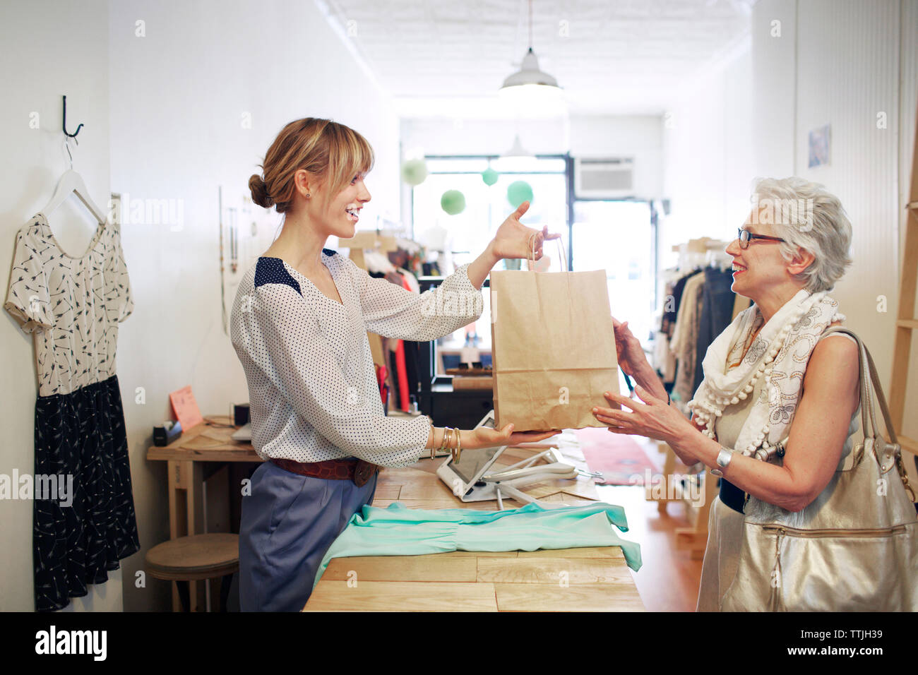 Shop counter bag hi-res stock photography and images - Alamy