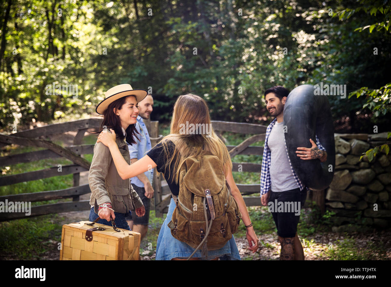 Luggage and happy woman hi-res stock photography and images - Alamy