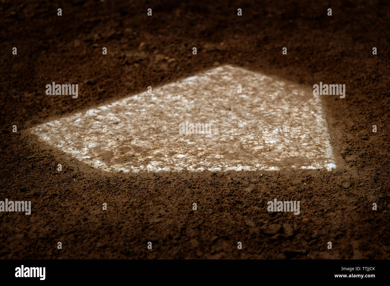 Baseball play at homeplate hi-res stock photography and images - Alamy