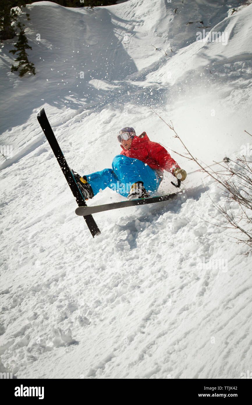 Skier falling hi-res stock photography and images - Alamy