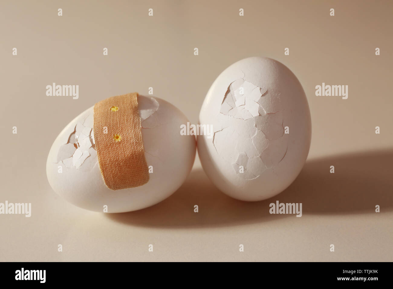 Plaster eggs hi-res stock photography and images - Alamy