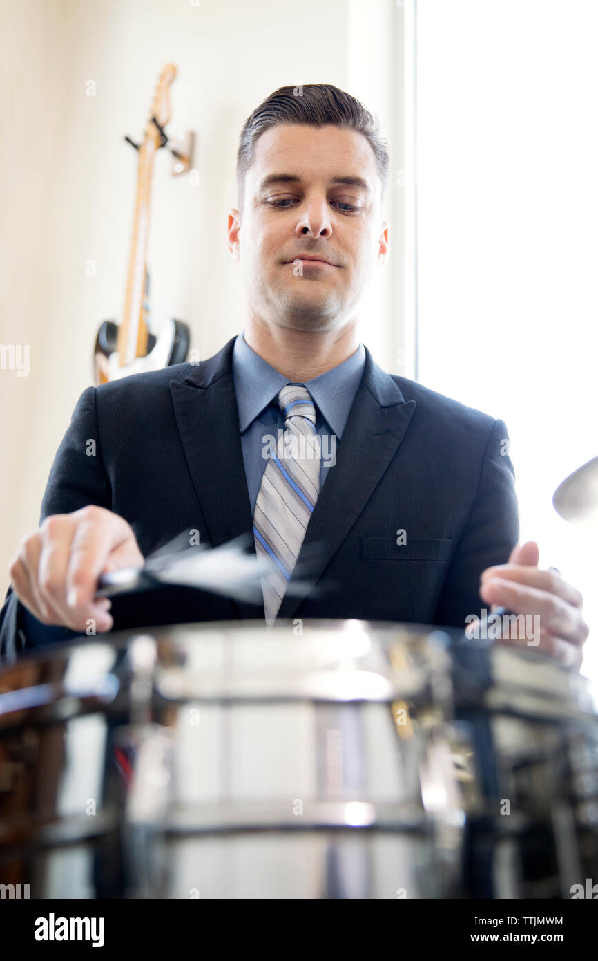 Man playing drum hi-res stock photography and images - Alamy