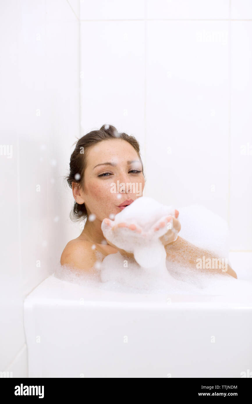 Woman bath bubble hi-res stock photography and images - Alamy