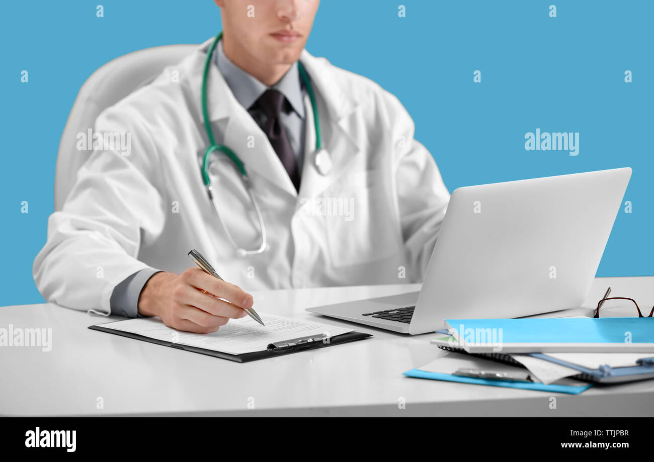 Doctor working on a computer in hospital Stock Photo - Alamy