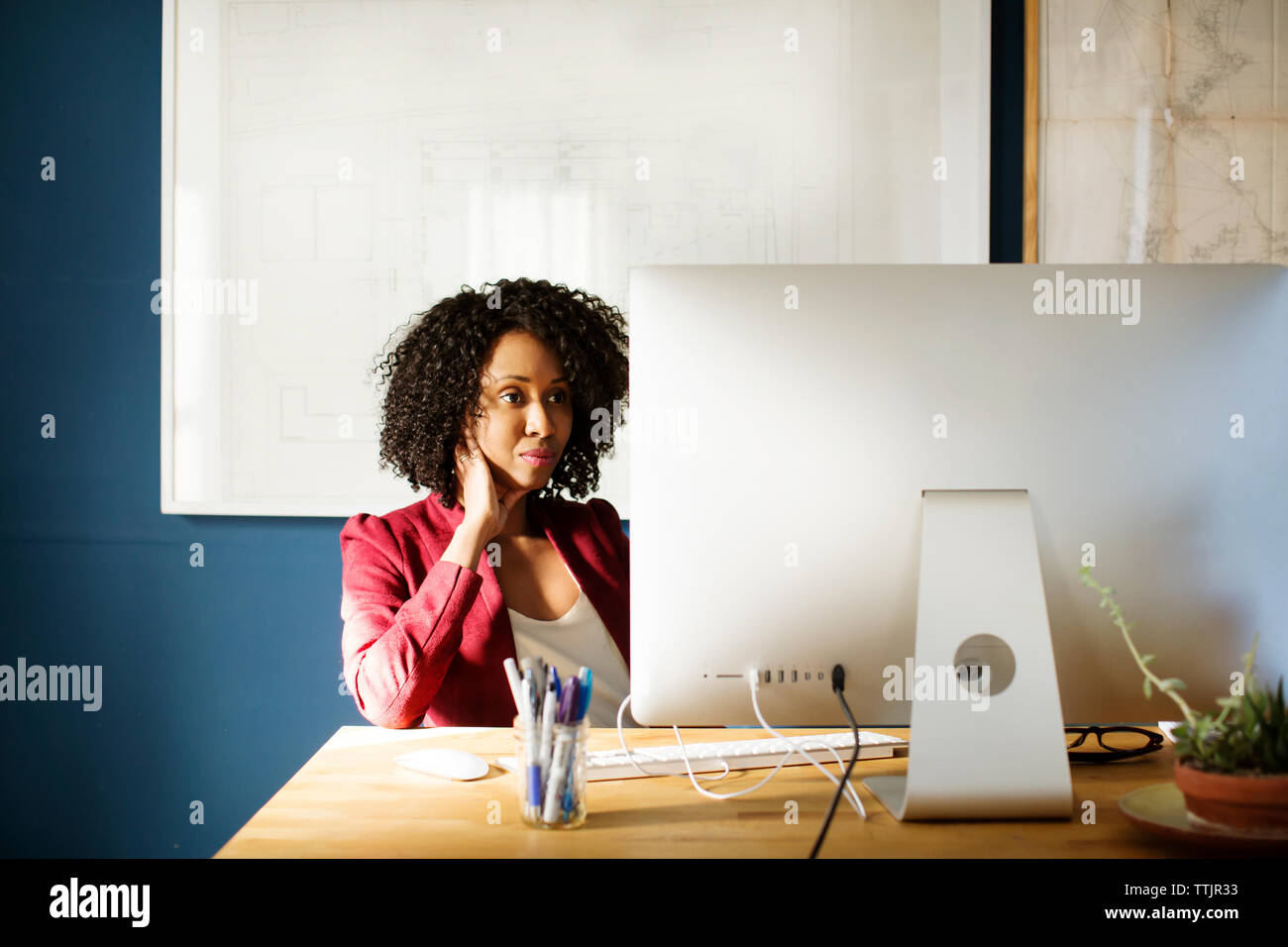 Working desktop hi-res stock photography and images - Alamy