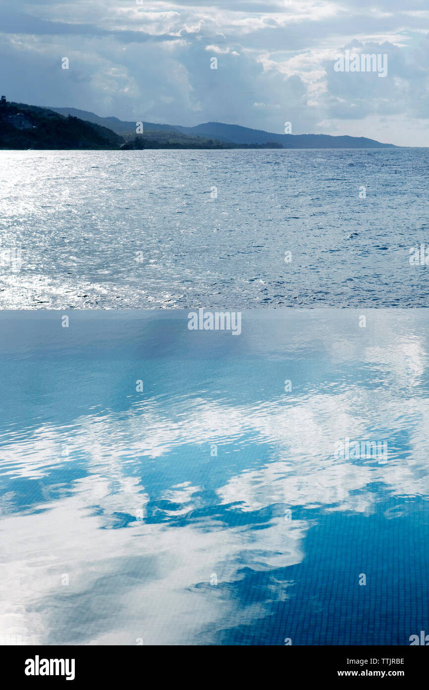 Infinity Pool by sea Stock Photo - Alamy