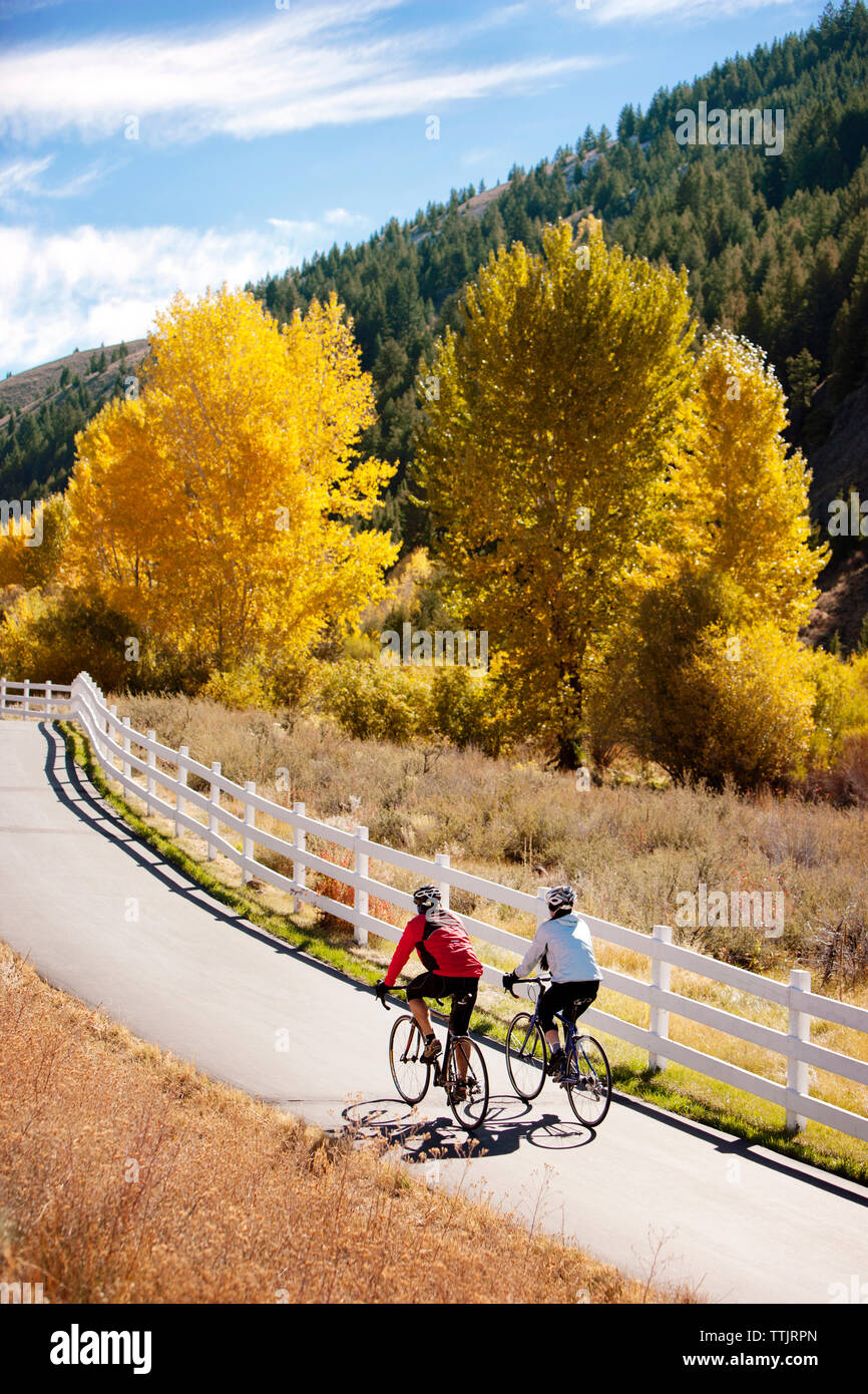 Group friends mountain biking hiking hi-res stock photography and ...
