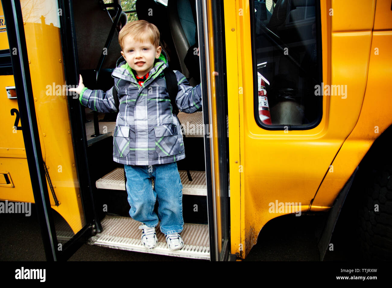 Bus steps hi-res stock photography and images - Alamy