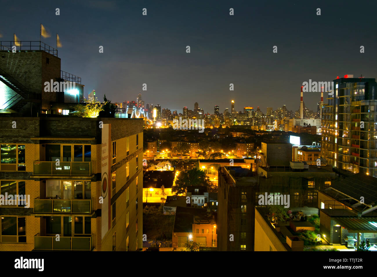 Illuminated buildings architecture hi-res stock photography and images ...