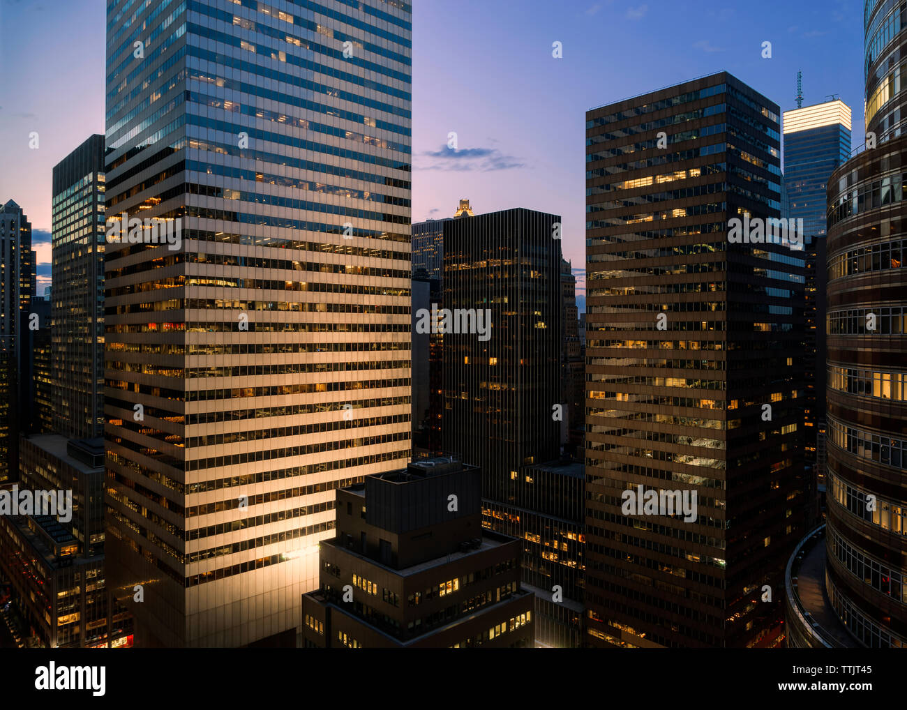 Illuminated buildings architecture hi-res stock photography and images ...