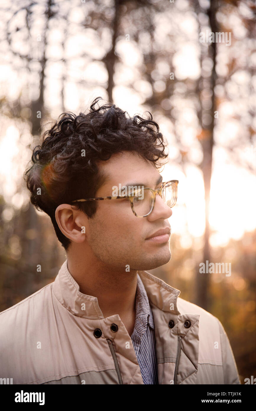 Man wearing eyeglasses hi-res stock photography and images - Alamy