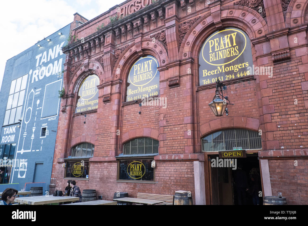 Peaky blinders pub hi-res stock photography and images - Alamy