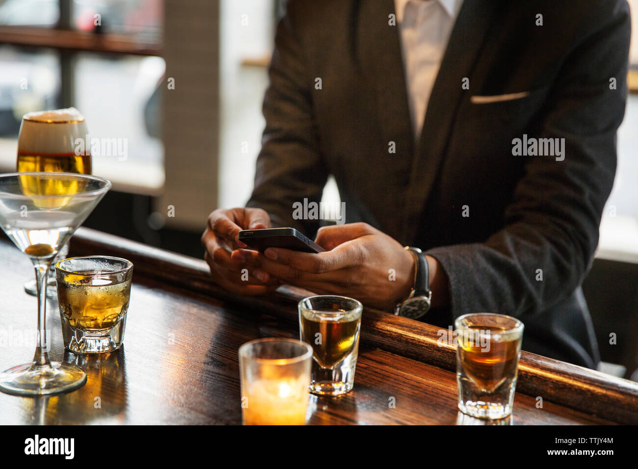 Smart shot hi-res stock photography and images - Alamy