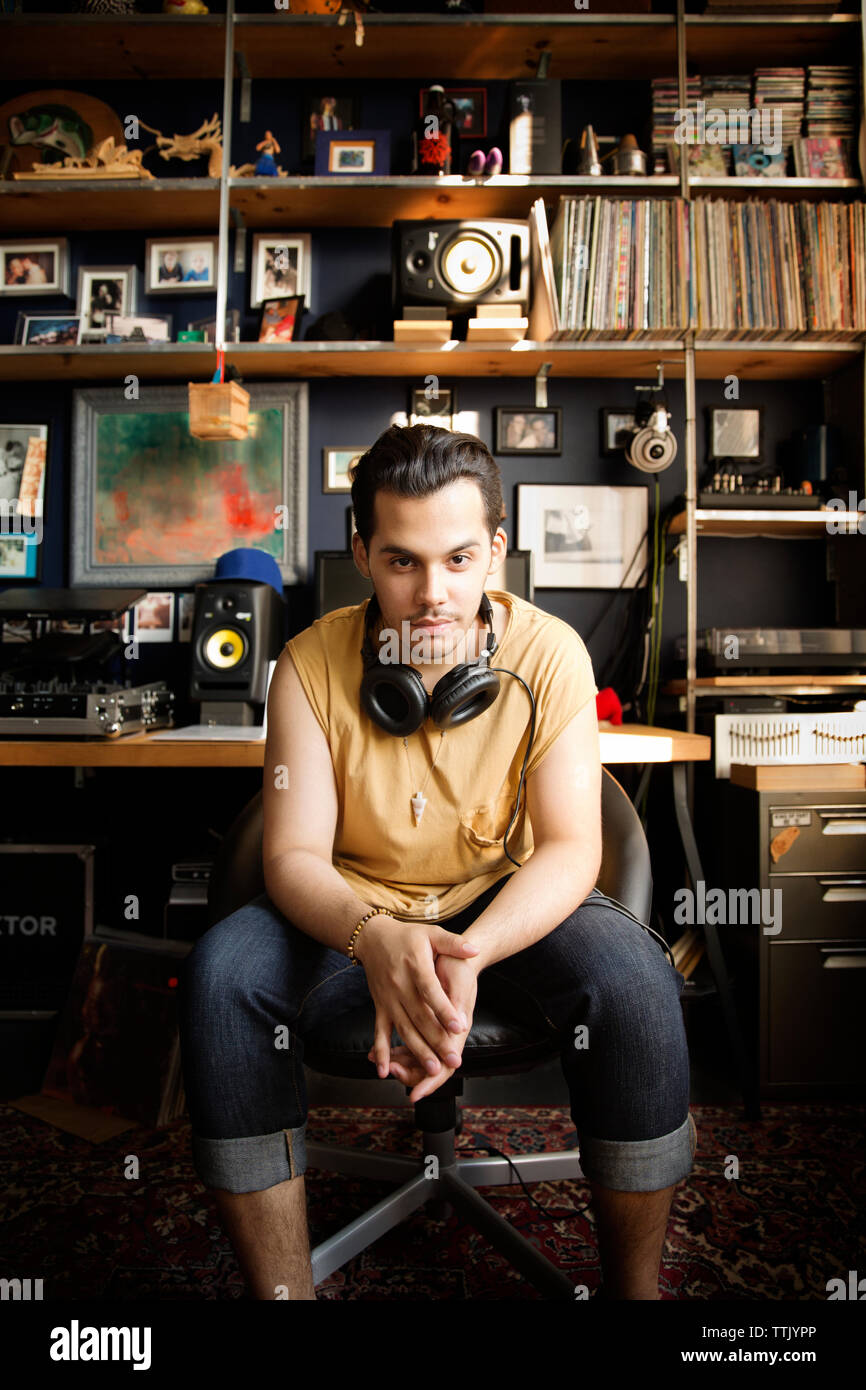 Recording studio portrait hi-res stock photography and images - Alamy