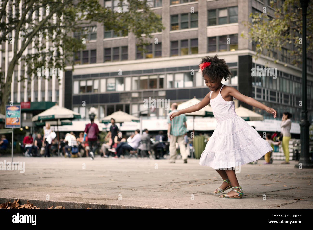 Girl in white dress dancing hi-res stock photography and images - Alamy