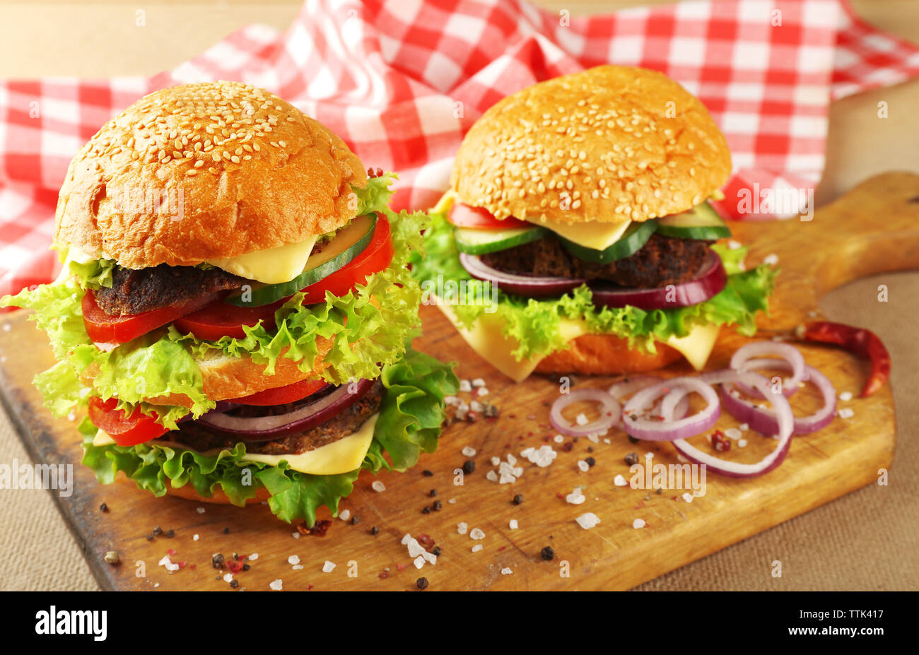Double hamburgers hi-res stock photography and images - Alamy