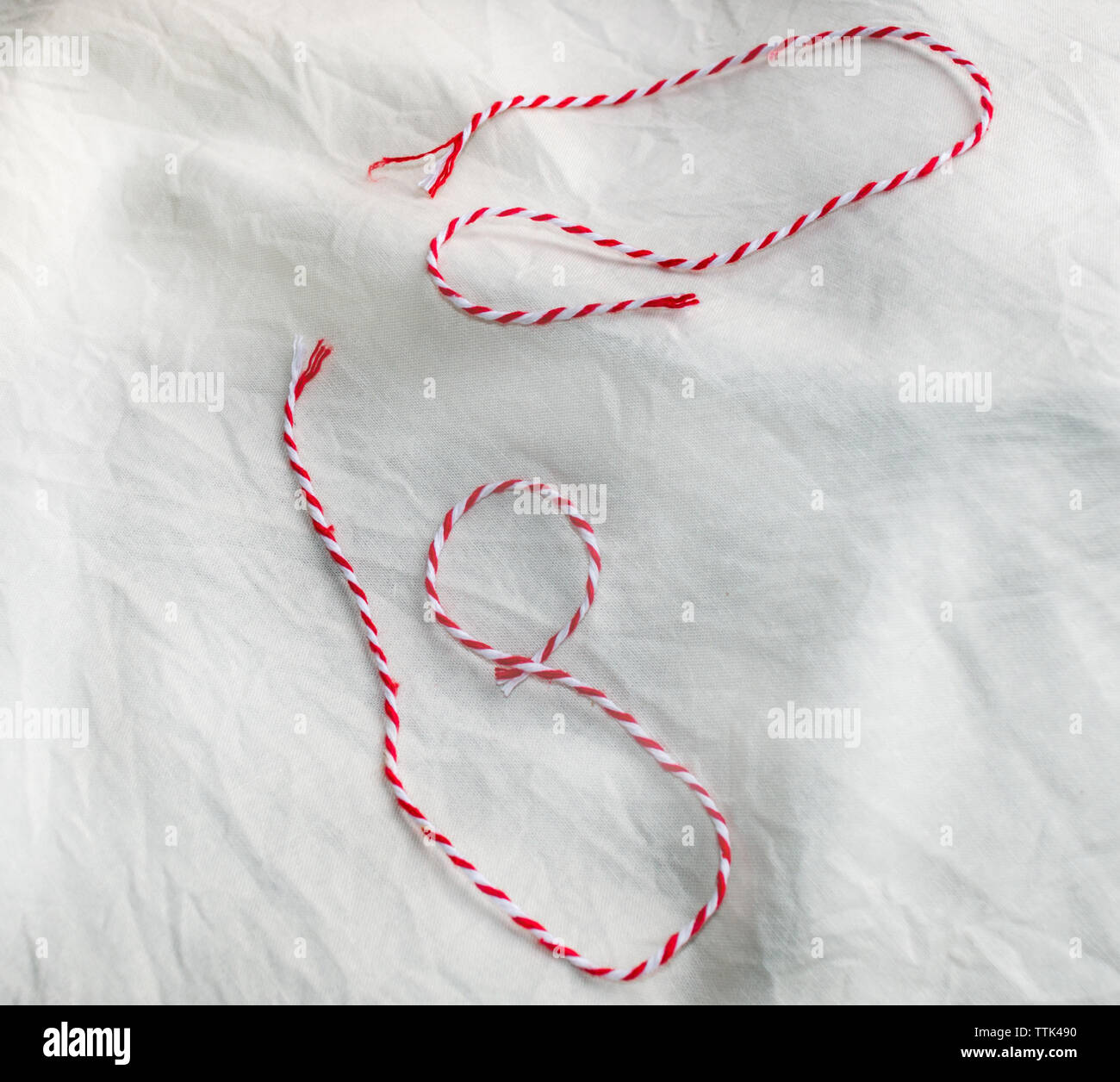 Yarn string art hi-res stock photography and images - Alamy