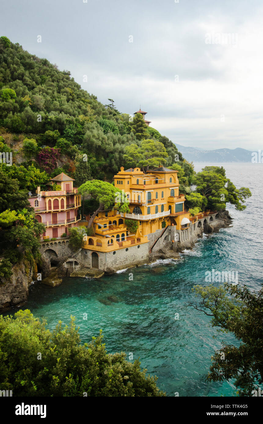 Buildings green mountain sky architecture hi-res stock photography and ...