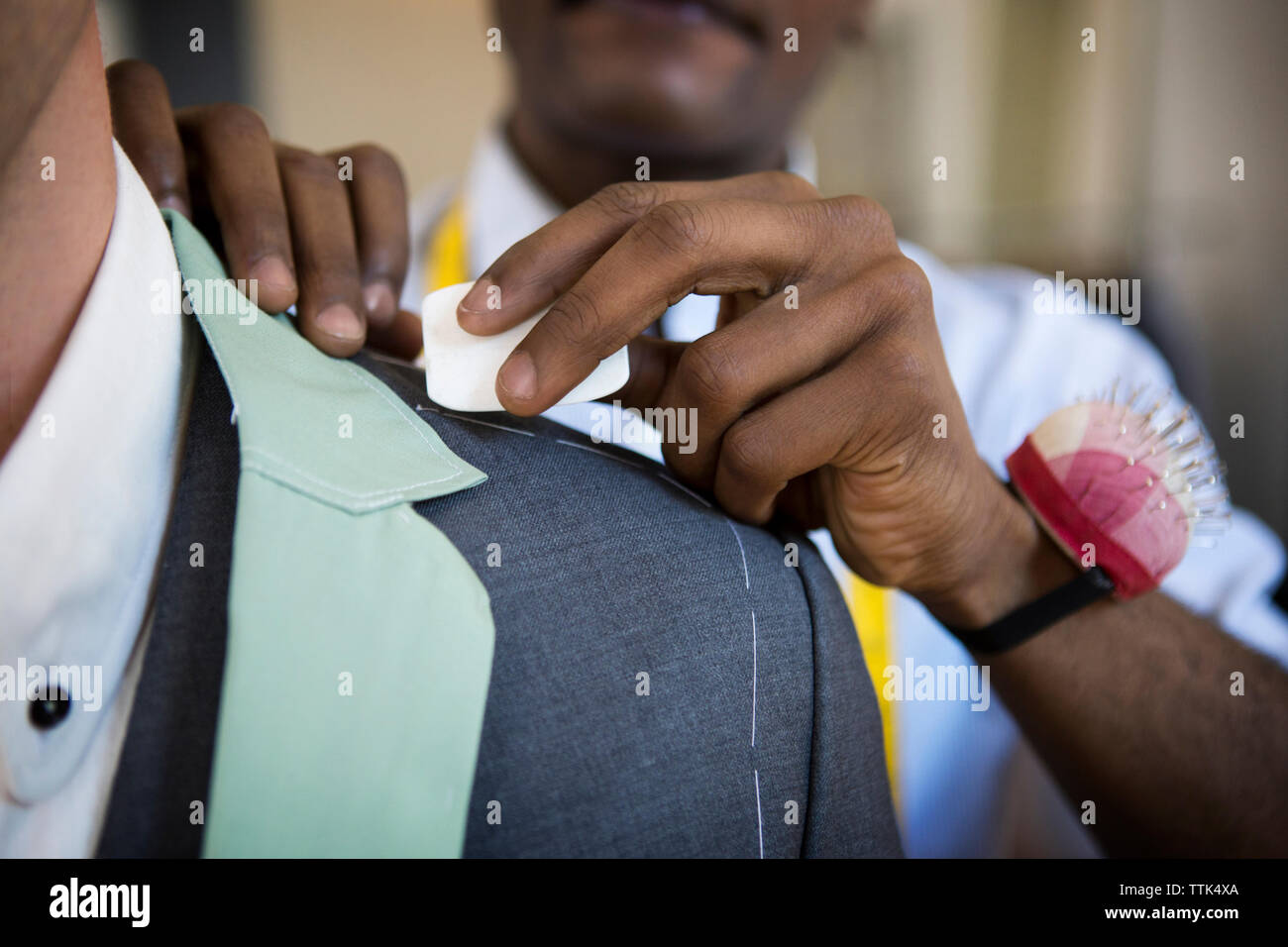 Customer service suit hi-res stock photography and images - Alamy