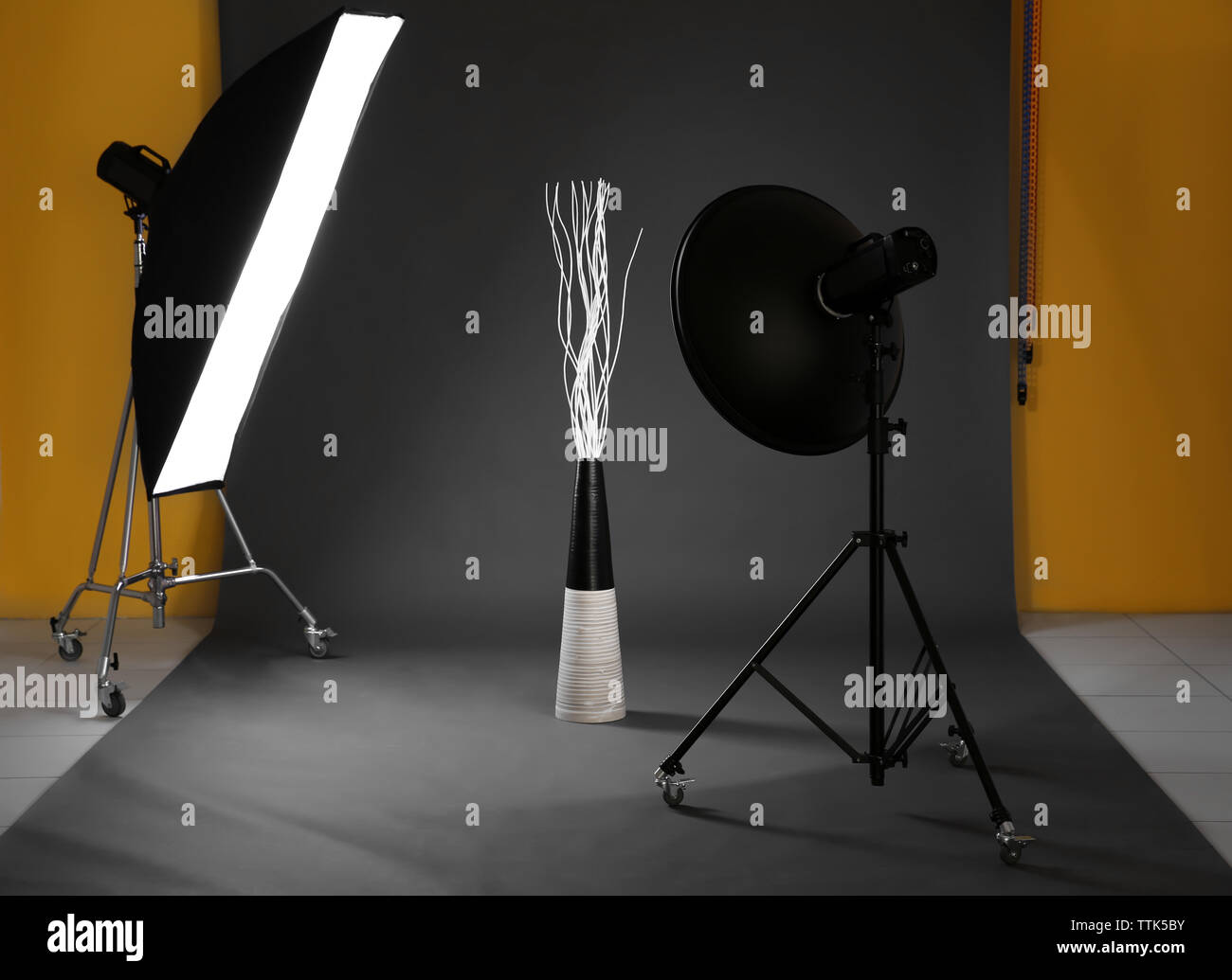 Interior of professional photo studio Stock Photo - Alamy