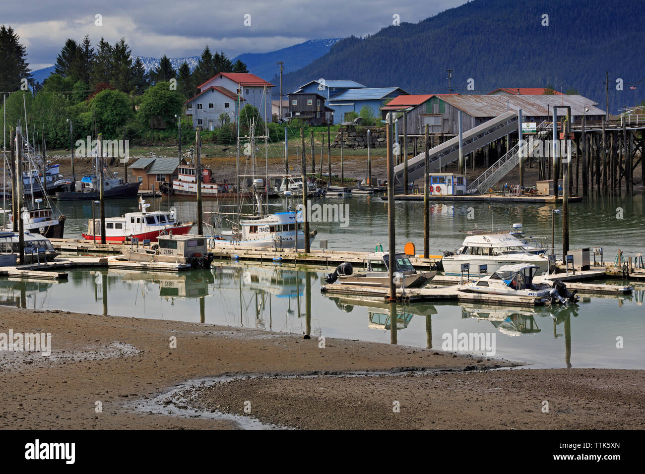 Harbor seaport alaska usa hi-res stock photography and images - Alamy