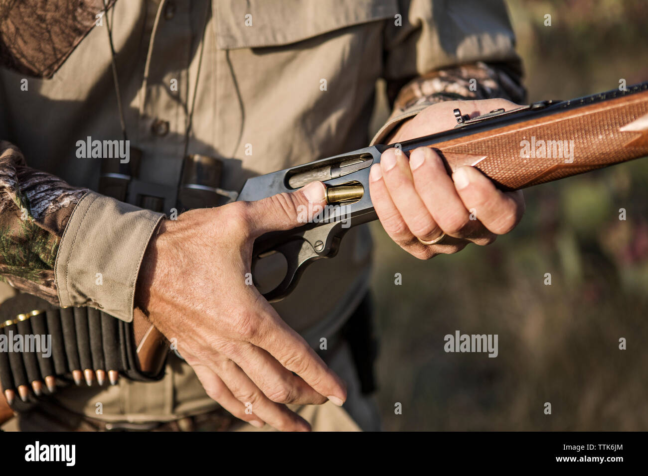 Field loading hi-res stock photography and images - Alamy