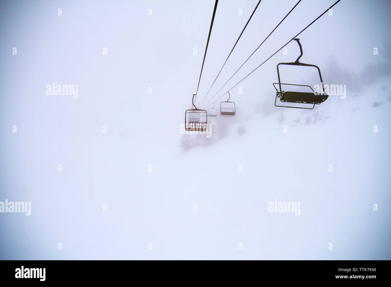 Ski lifts hi-res stock photography and images - Alamy