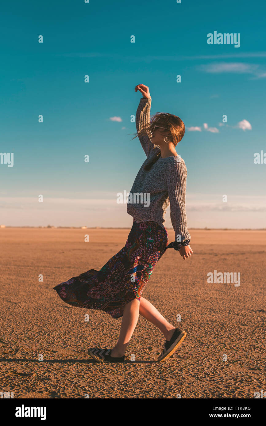 Woman dancing beach hi-res stock photography and images - Alamy