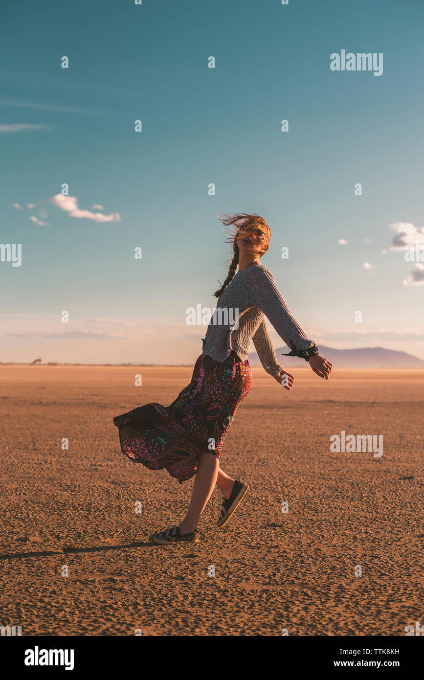 Woman dancing beach hi-res stock photography and images - Alamy