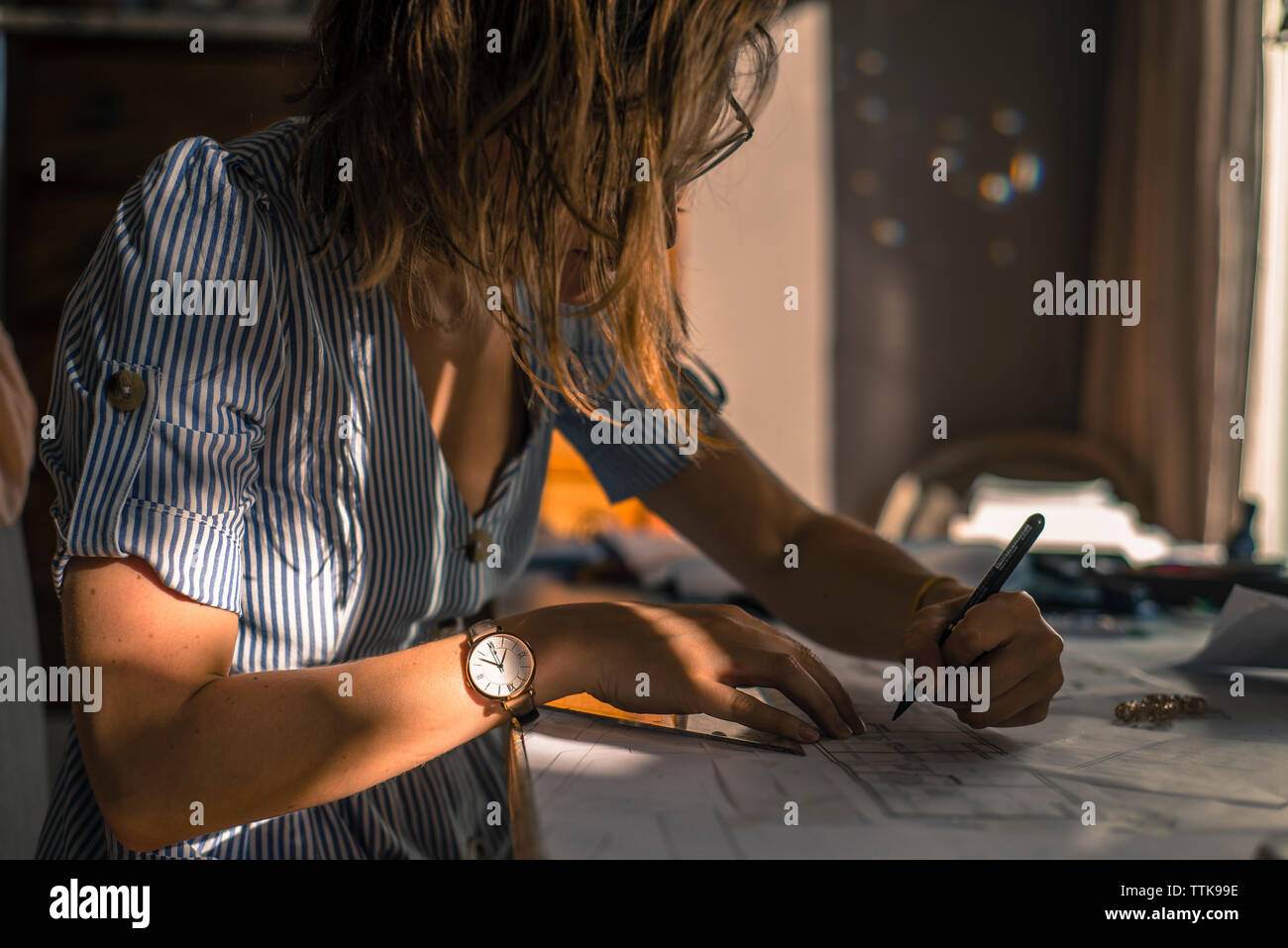 Architect drawing hi-res stock photography and images - Alamy