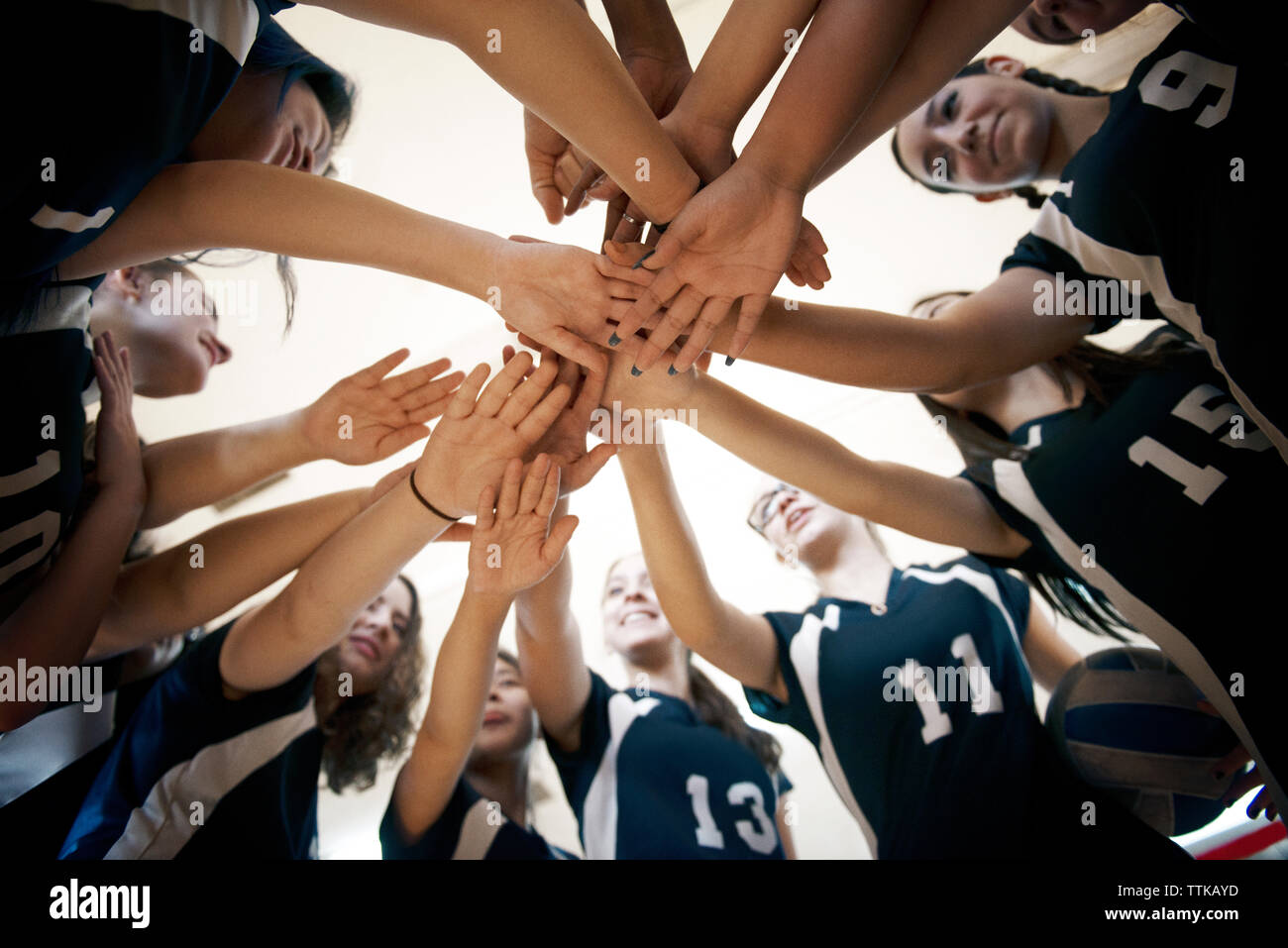 Teamwork human hi-res stock photography and images - Alamy