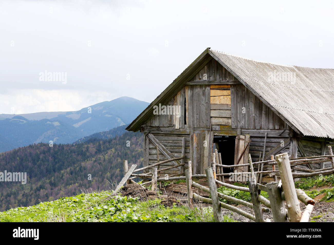 Old single house hi-res stock photography and images - Alamy