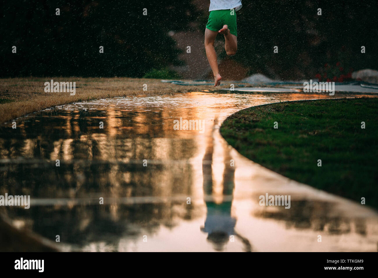 Running boy park hi-res stock photography and images - Alamy