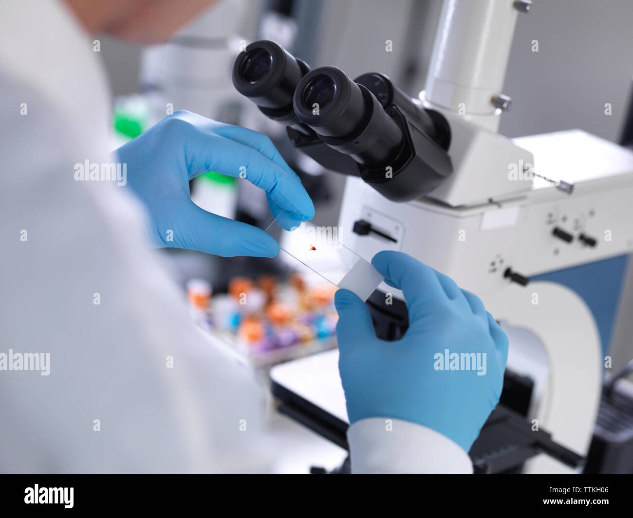 Microscope slide hi-res stock photography and images - Alamy