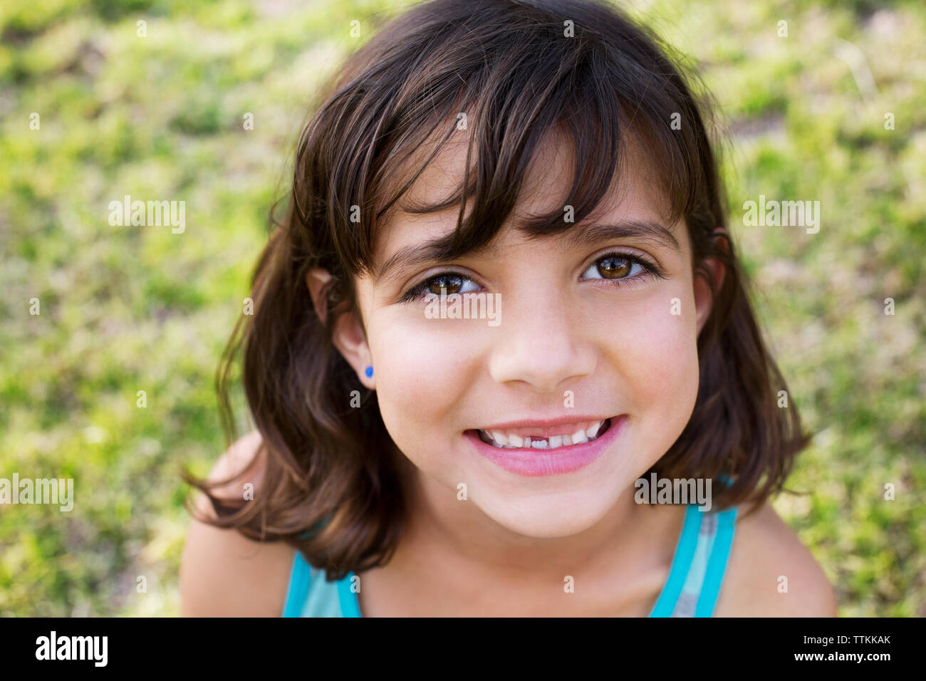Girl close up short hair hi-res stock photography and images - Alamy