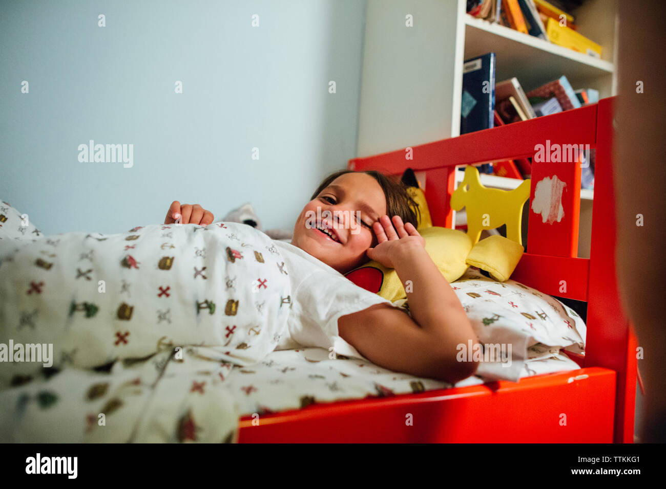 Sleepy boy hi-res stock photography and images - Alamy