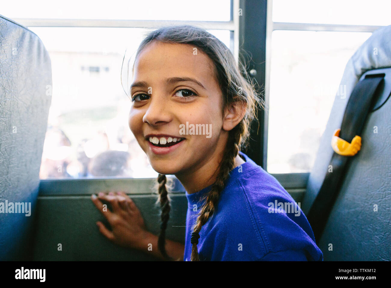 Happy bus hi-res stock photography and images - Alamy